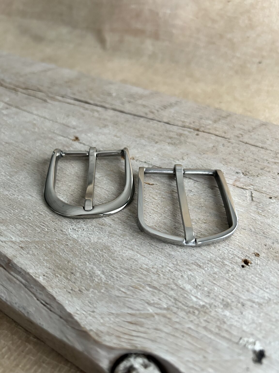 What is a buckle? Where and when were invented? Discover it here ...